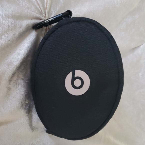 Beats by Dre | Bags | Beats By Dr Dre Solo Wireless Headphone Case ...